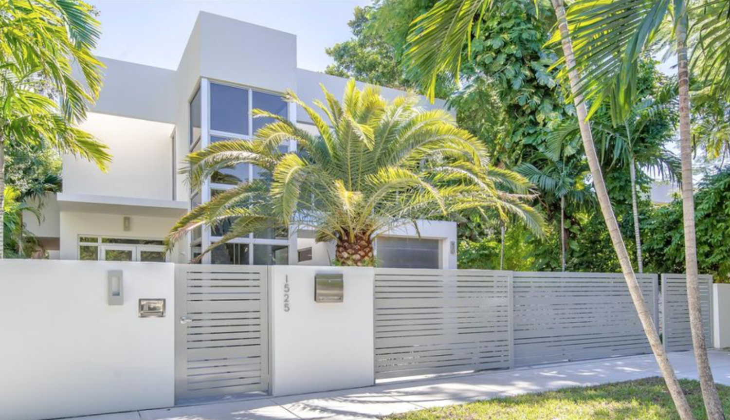 Custom Home in Brickell – Spacio Design Build